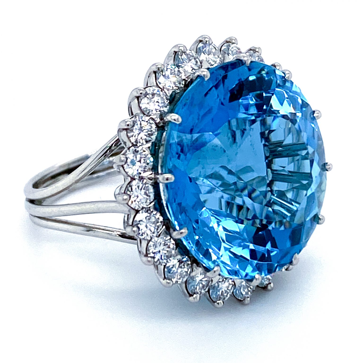 *21.82ct Natural Aquamarine and 2.00ct Diamonds Ring – TheJanis